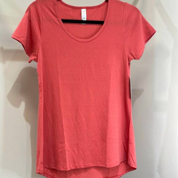 LuLaRoe | Tops | New Lularoe Classic Tee In Coral | Poshmark
